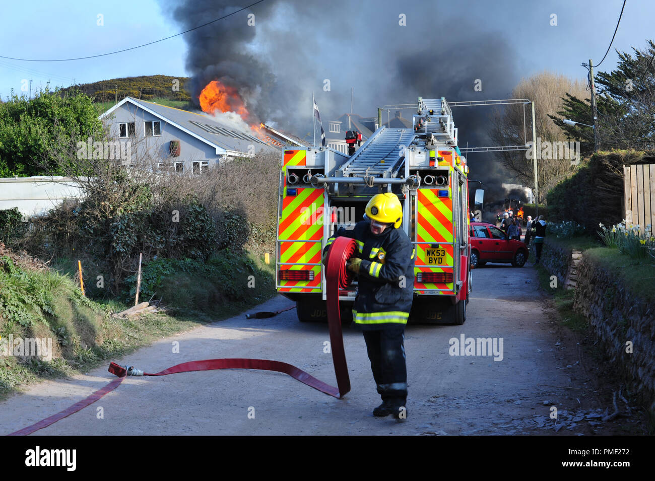 Fire fighters in action hi-res stock photography and images - Alamy