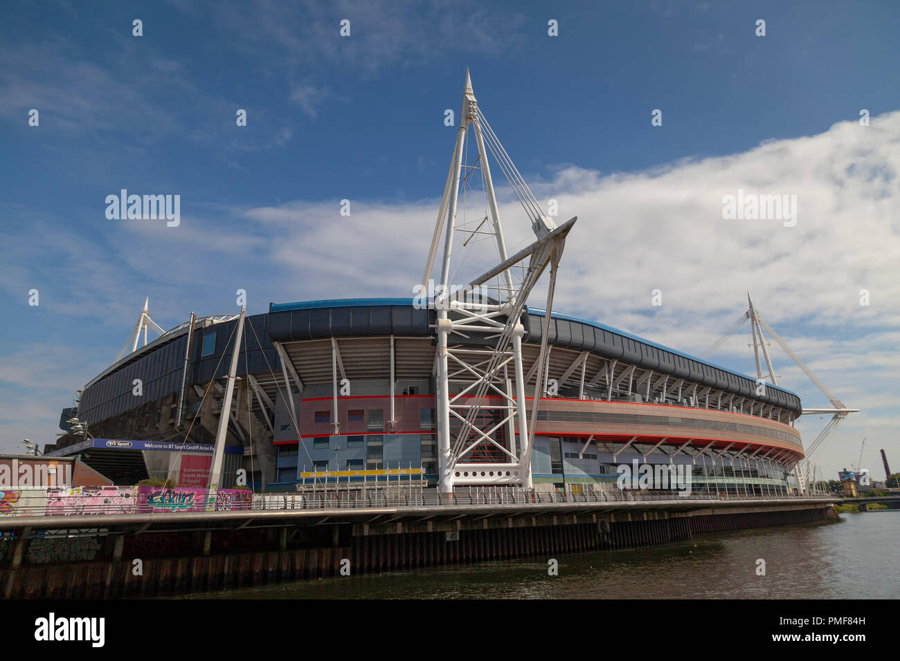 Principality stadium architecture hi-res stock photography and images ...