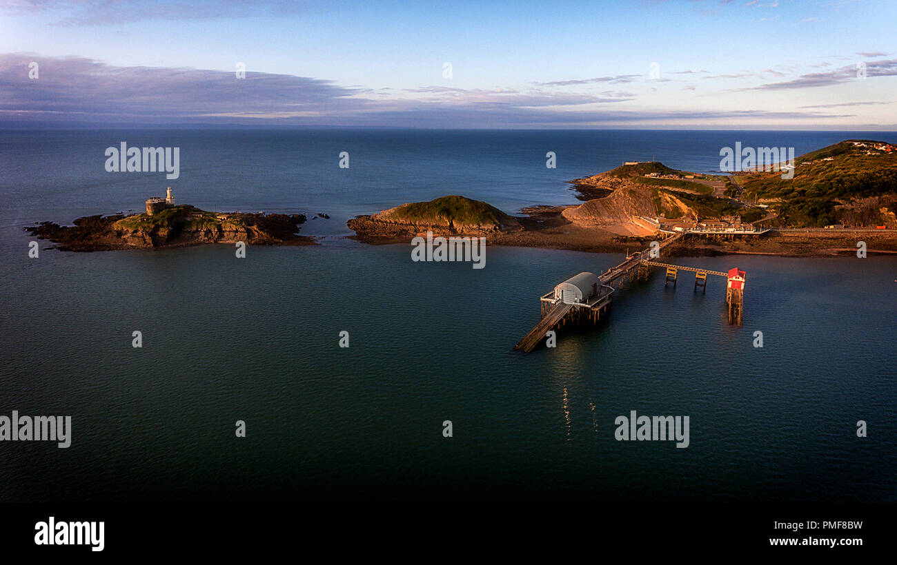 Mumbles pier and lighthouse Stock Photo - Alamy