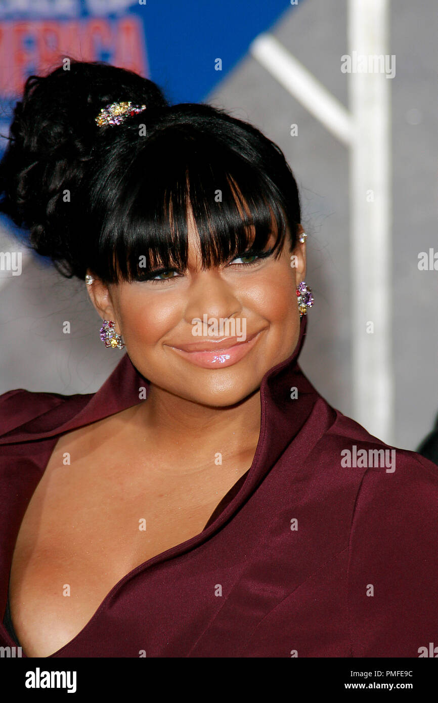 "College Road Trip" Premiere Raven-Symoné 3-3-2008 / El Capitan Theatre ...