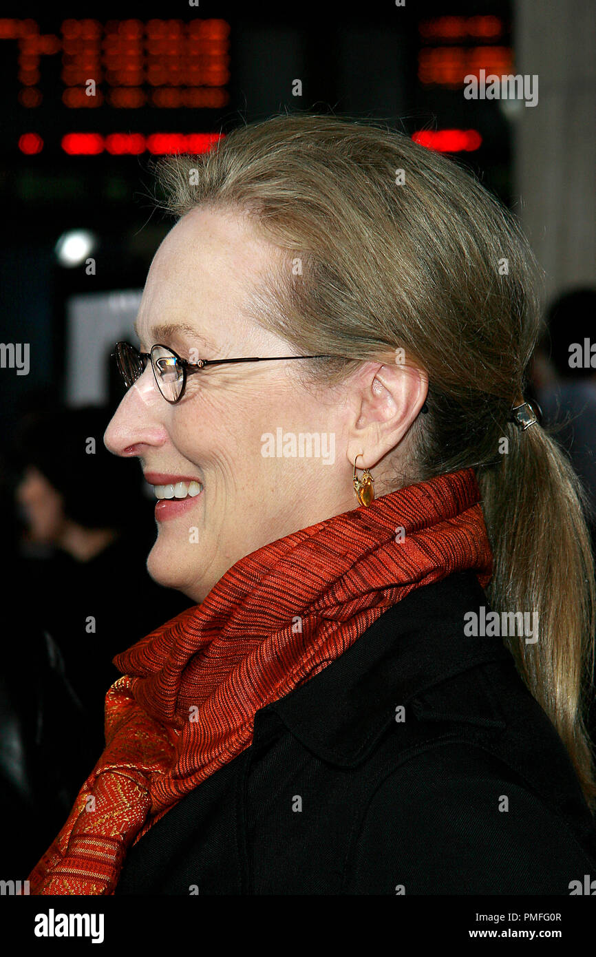 Doubt Premiere Meryl Streep 10-30-2008 / ArcLight Theater / Hollywood ...