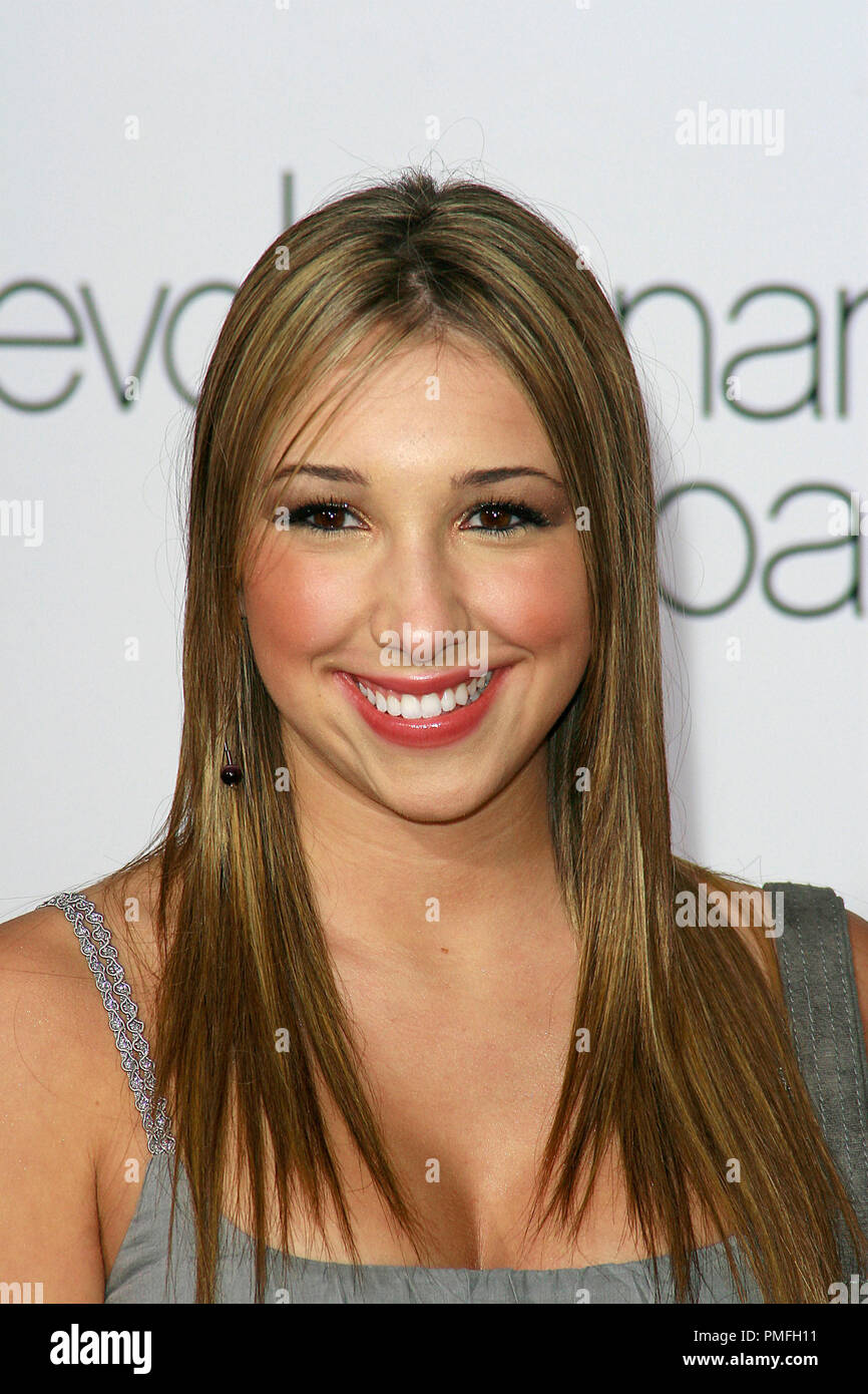 "Revolutionary Road" Premiere Ashley Edner 12-15-2008 / Mann's Village ...