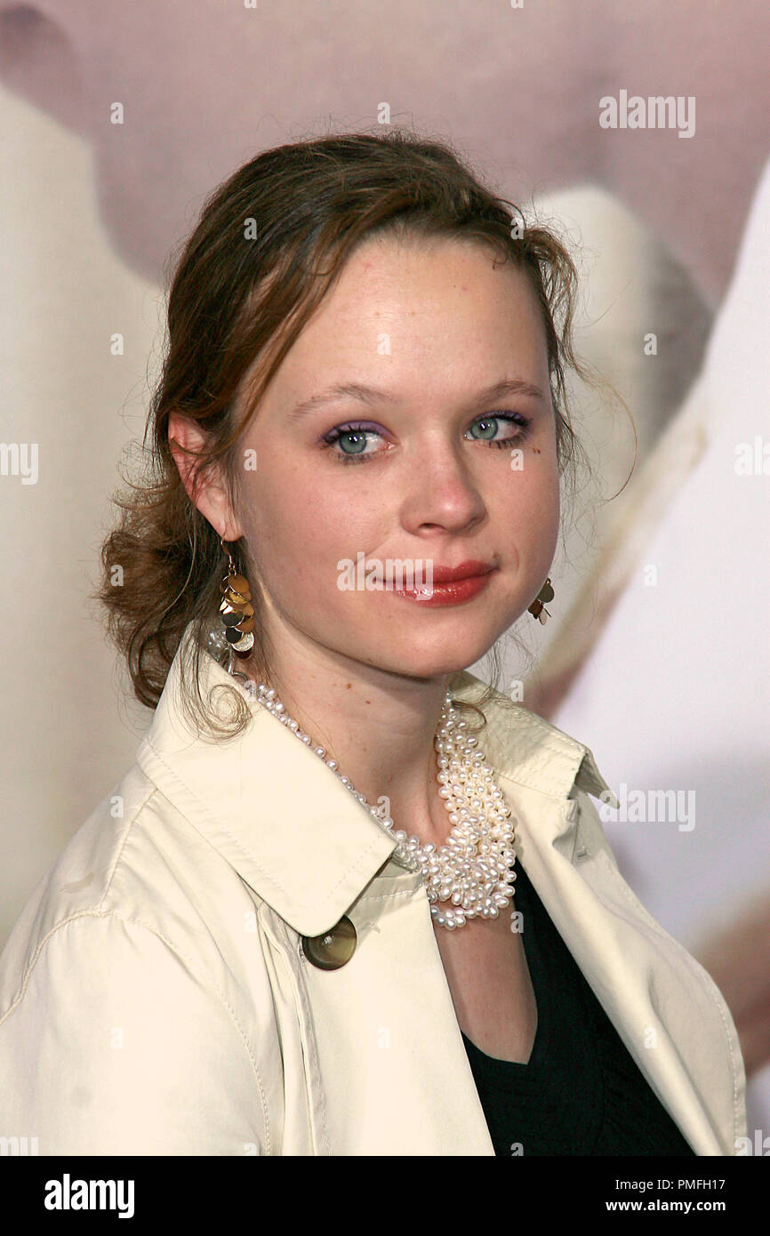 Revolutionary Road Premiere Thora Birch 12-15-2008 / Mann's Village ...