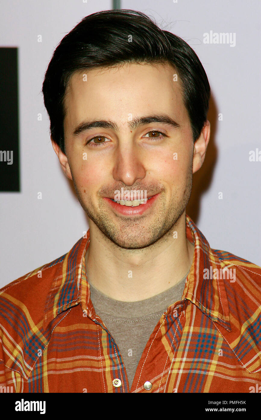 "Push" Premiere Josh Zuckerman 1-29-2009 / Mann's Village Theater ...