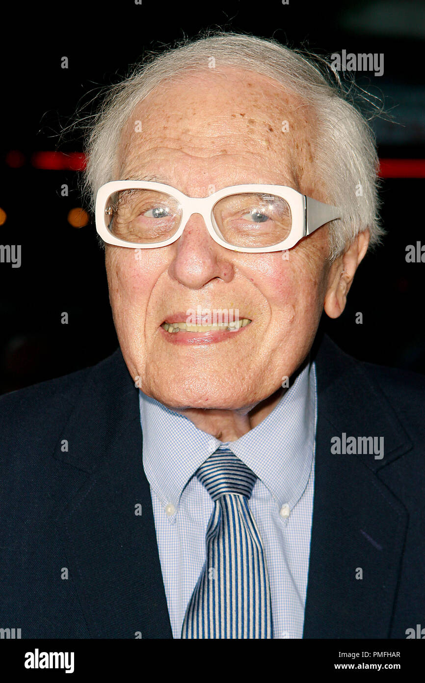 Angus scrimm hi-res stock photography and images - Alamy