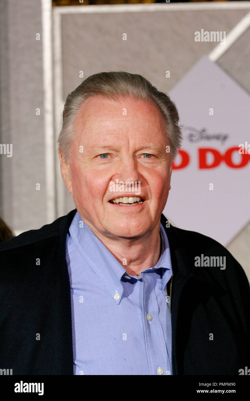 Jon Voight at the Premiere of Walt Disney Pictures' "Old Dogs ...