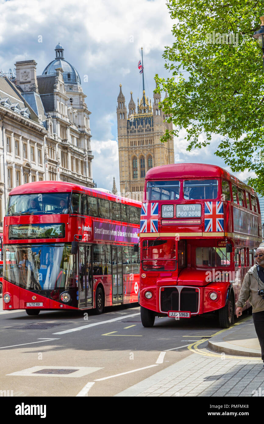 New routemaster bus hi-res stock photography and images - Alamy