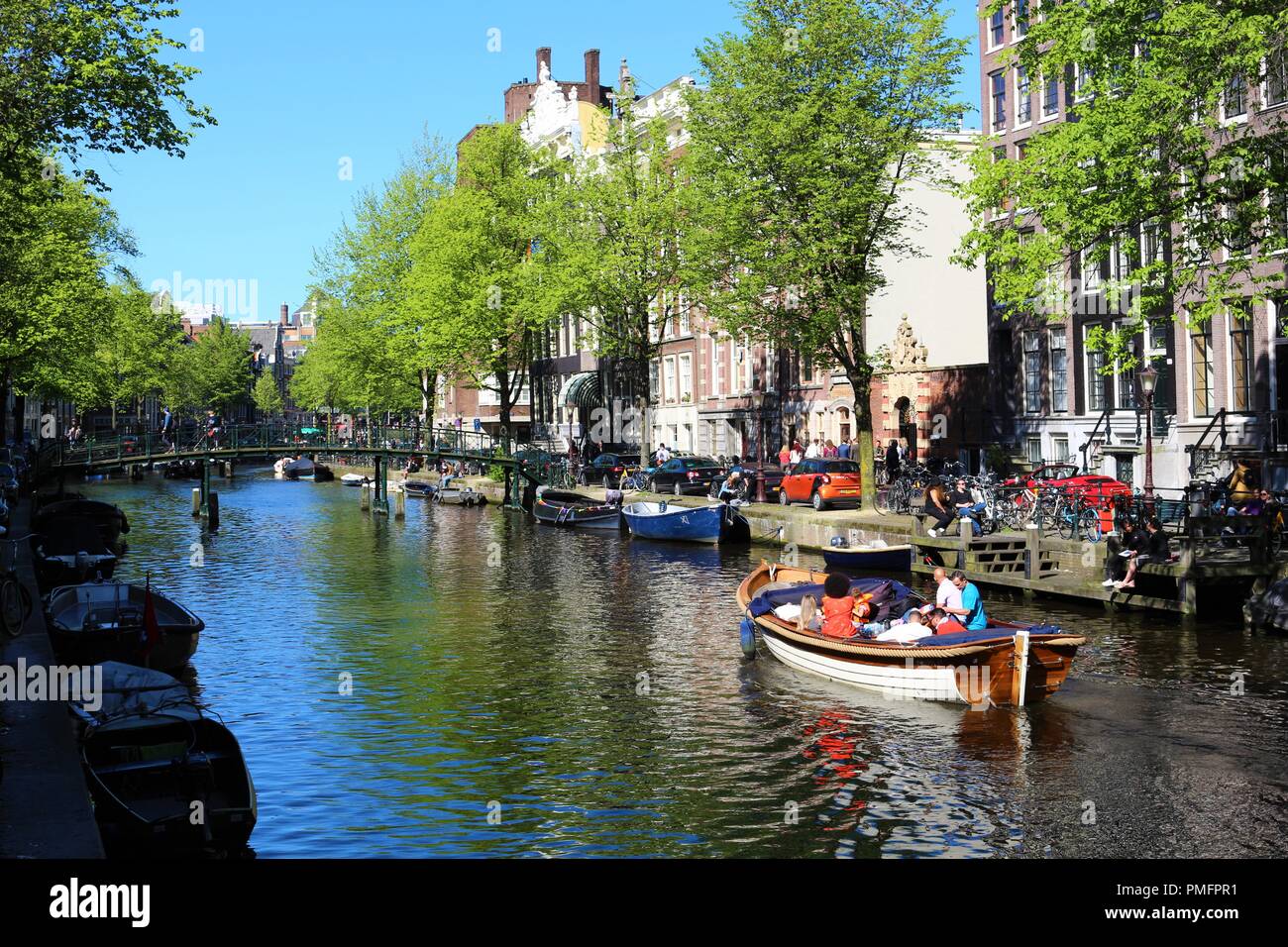 The traffic in the canals of Amsterdam Stock Photo - Alamy