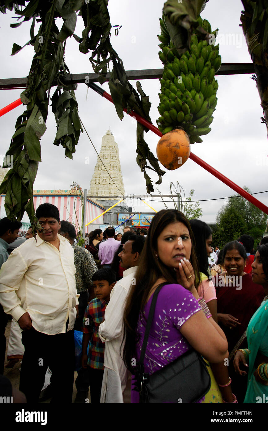 Temple dancers in ecstasy at the annual temple festival in Europe's ...