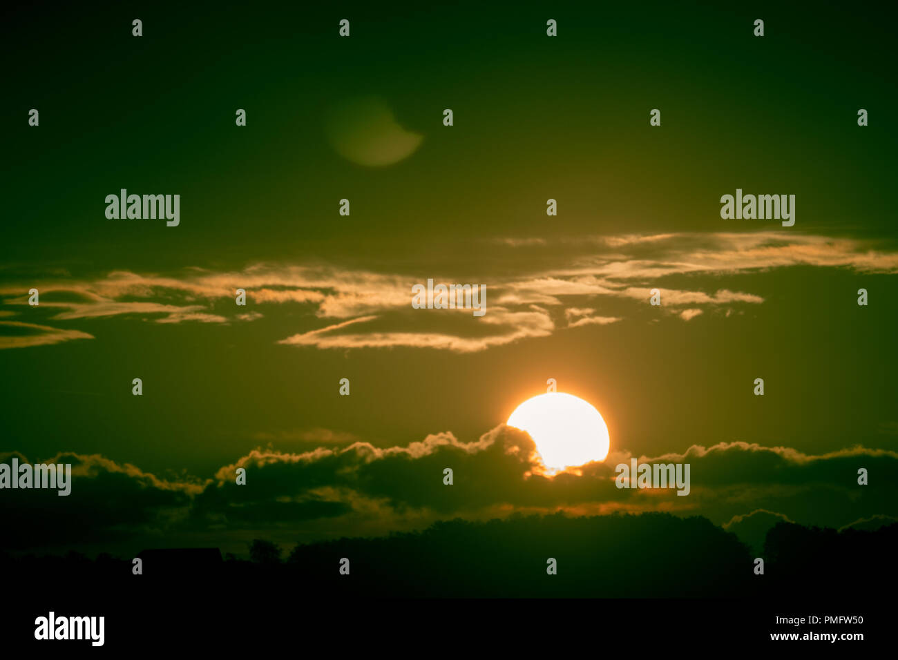 Big sun hi-res stock photography and images - Alamy