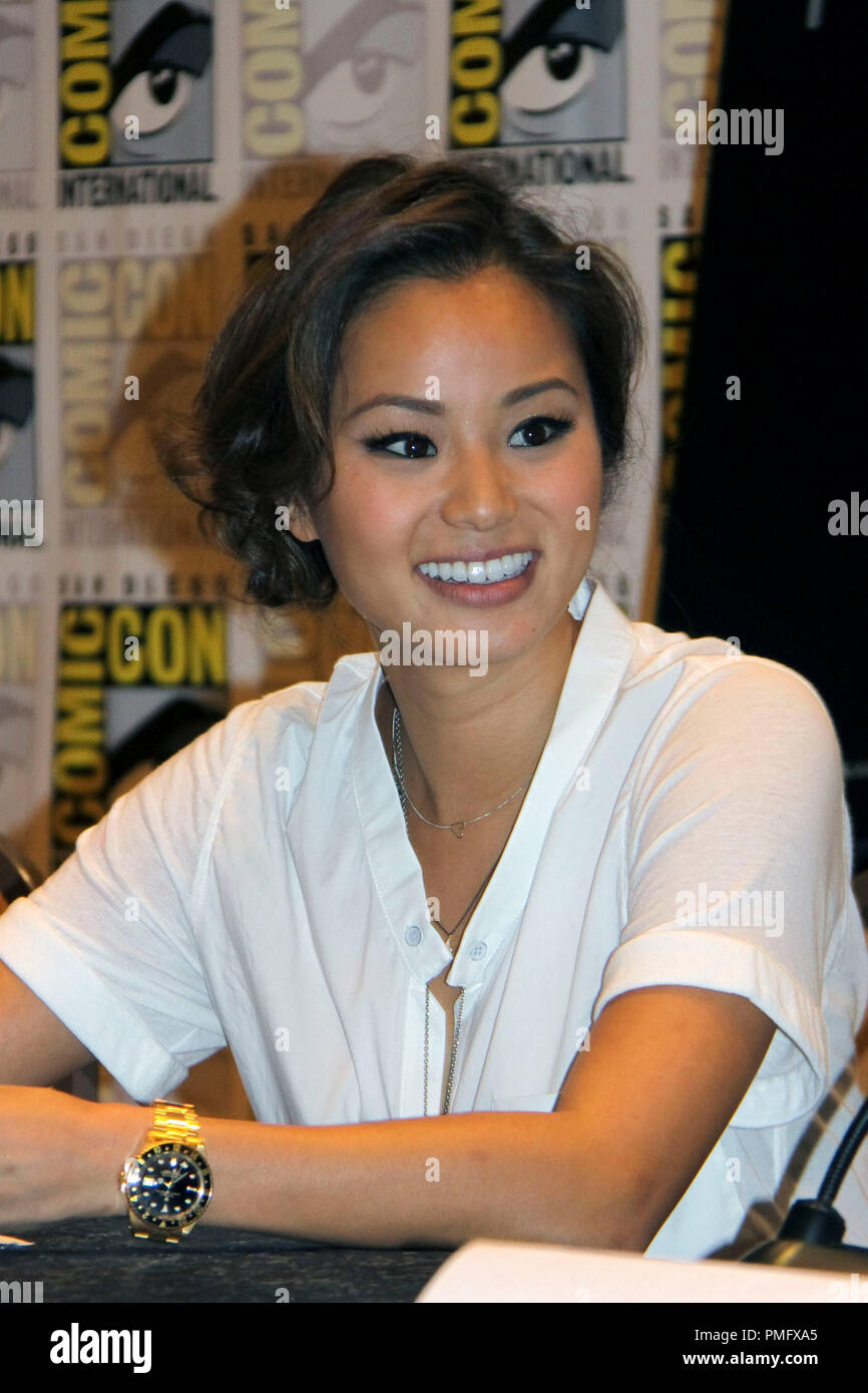 Jamie Chung 07/24/10 "Sucker Punch" Press Conference @ Convention ...