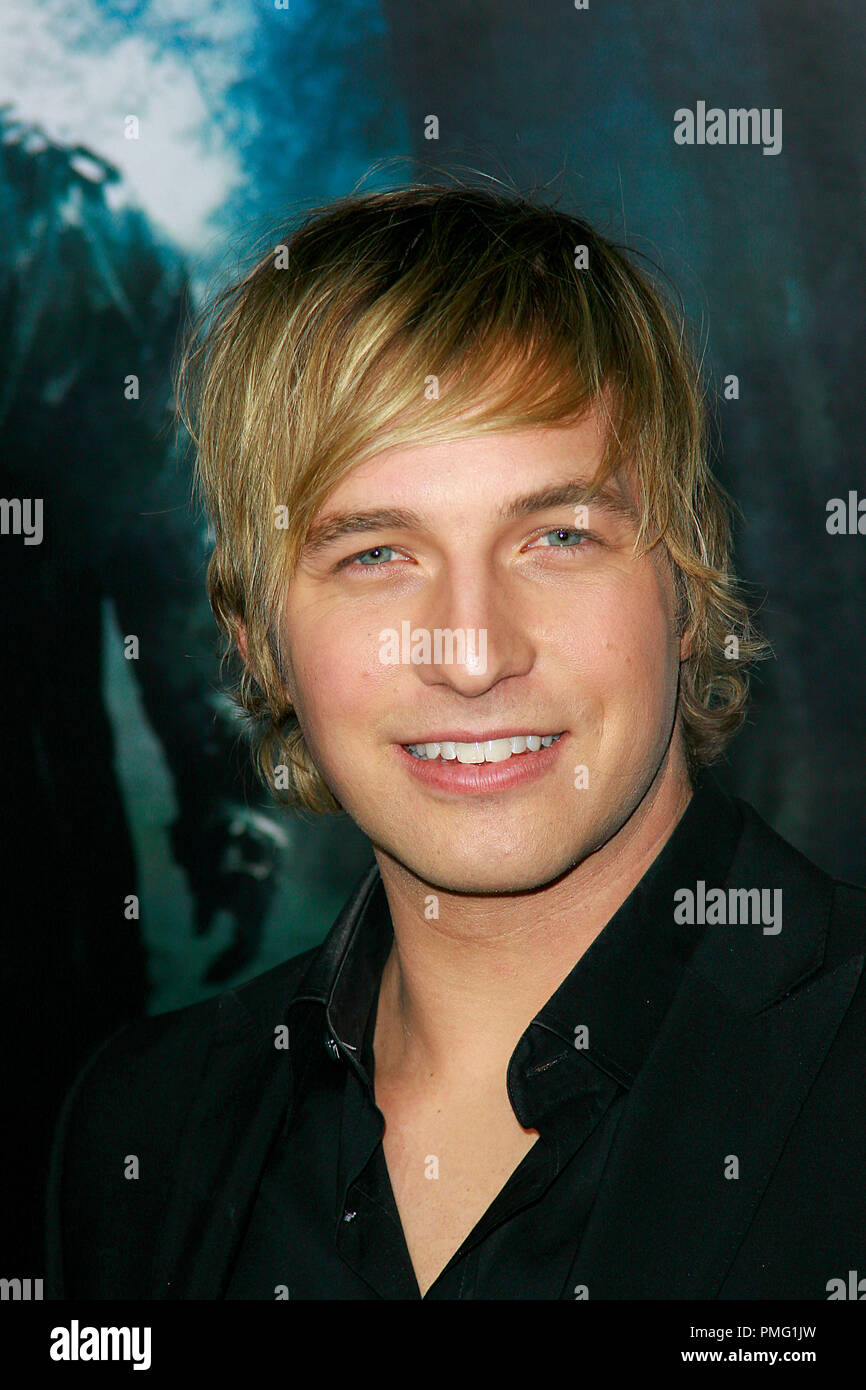 "Friday the 13th" Premiere Ryan Hansen 2-9-2009 / Grauman's Chinese ...