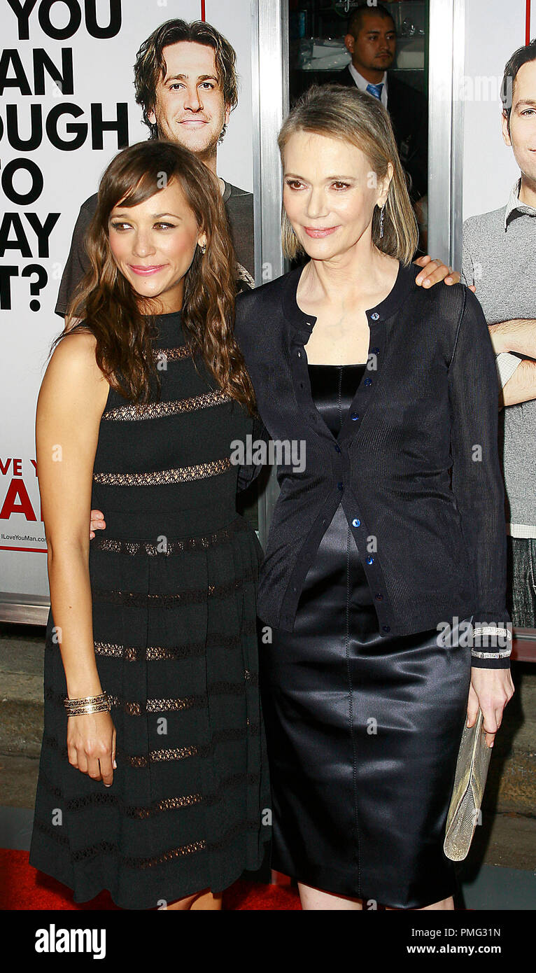 "I Love You, Man" Premiere Rashida Jones with her mother Peggy Lipton 3 ...