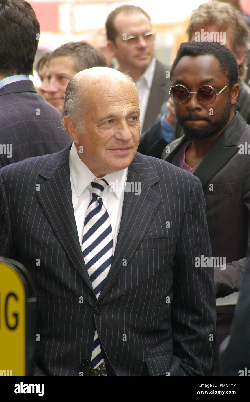 Music Mogul Doug Morris at the Hollywood Chamber of Commerce ceremony ...