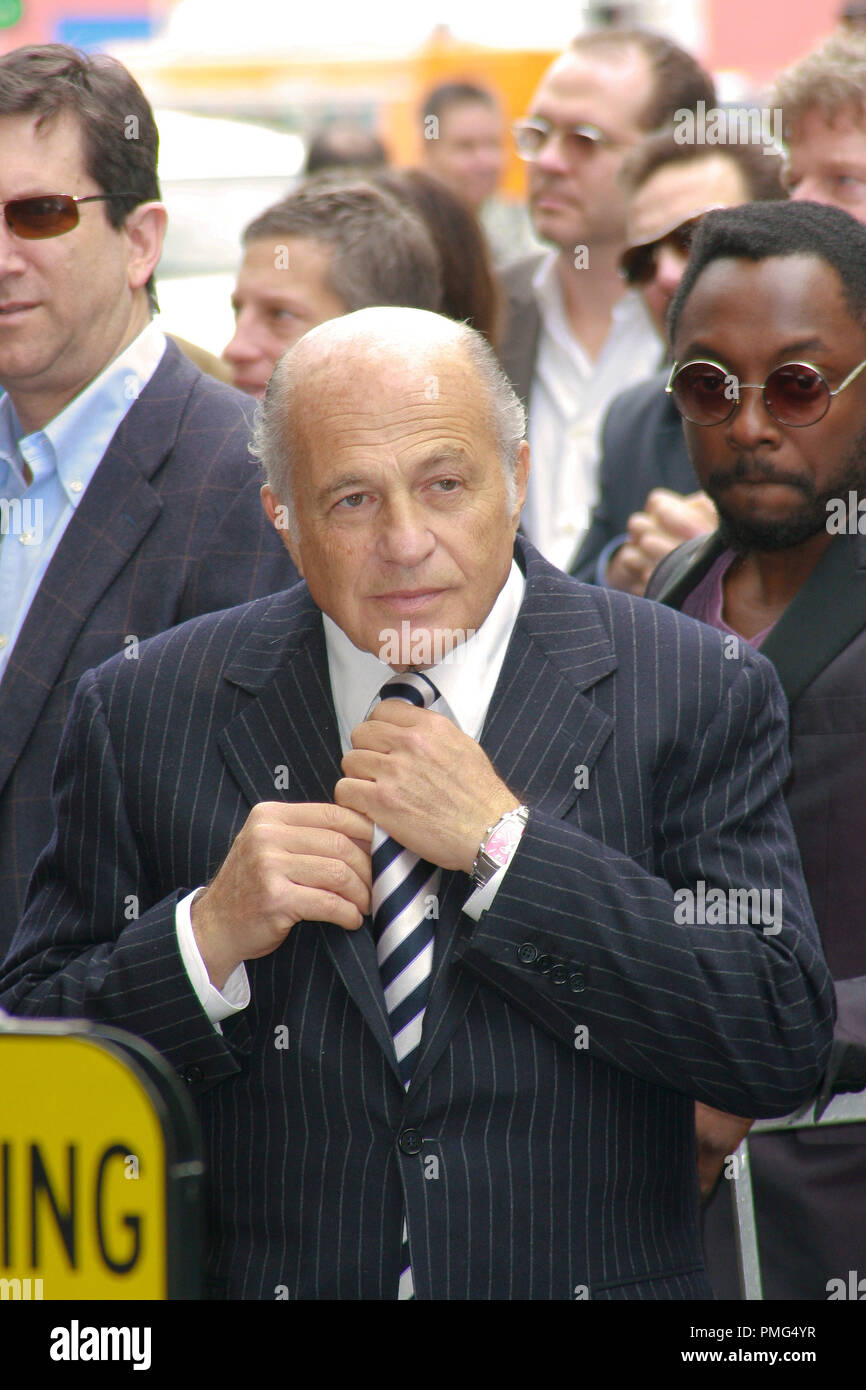 Music Mogul Doug Morris at the Hollywood Chamber of Commerce ceremony ...