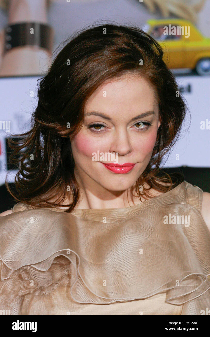 Rose McGowan at the Premiere of Touchstone Pictures' "When in Rome ...