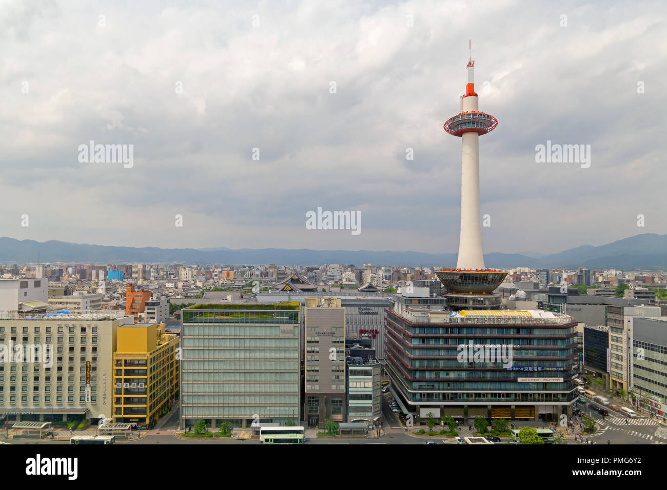 Iconic office tower High Resolution Stock Photography and Images - Alamy