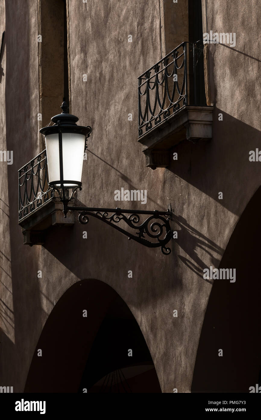 Italian street lamp hi-res stock photography and images - Alamy