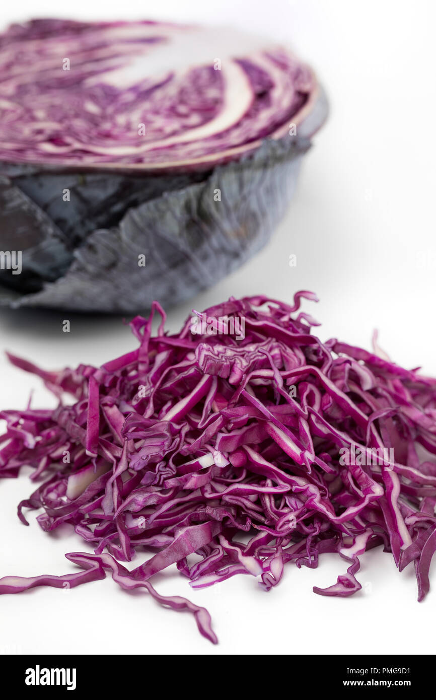 Shredded red cabbage hi-res stock photography and images - Alamy