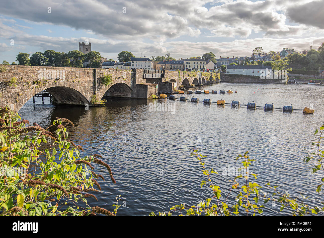 Multi arched bridge hi-res stock photography and images - Alamy