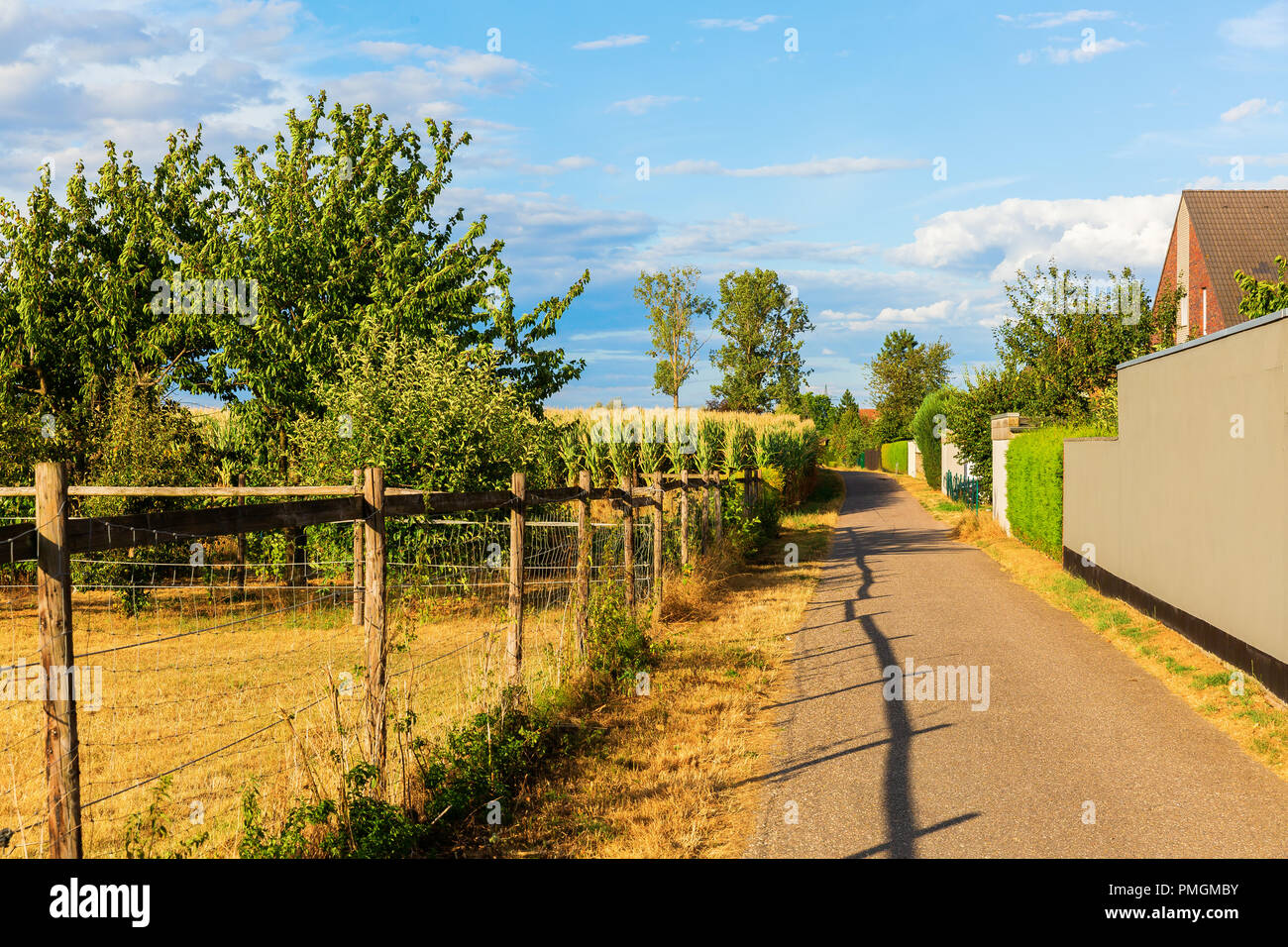 Village outskirts hi-res stock photography and images - Alamy