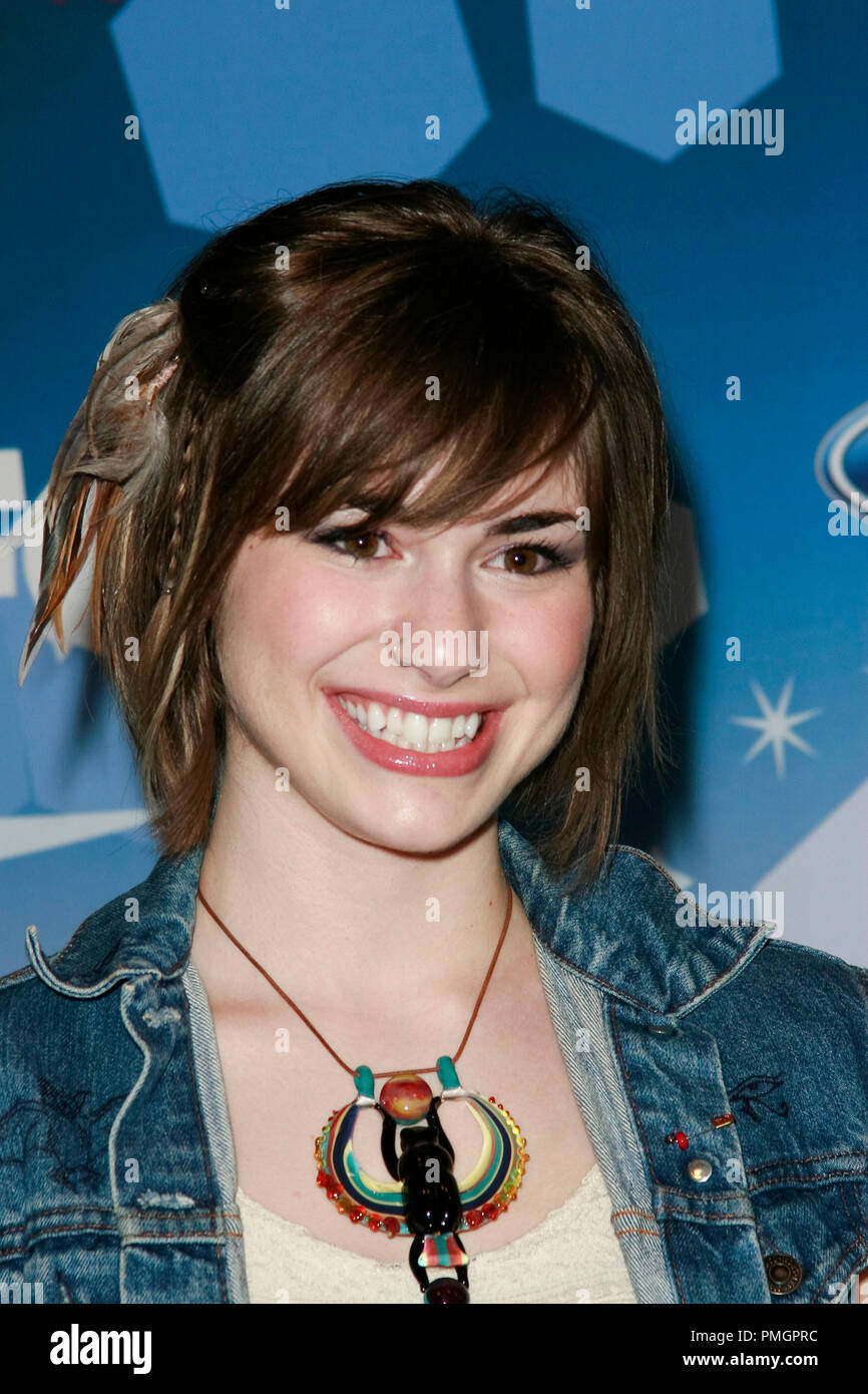 Siobhan Magnus at the Top 12 American Idol Season 9 Finalists Party ...