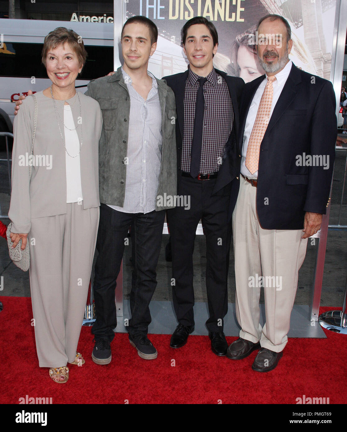 Justin Long and family at the Los Angeles Premiere of GOING THE ...