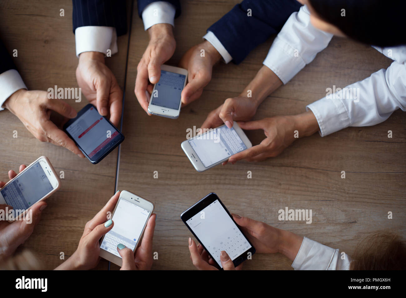 Hand teamwork hi-res stock photography and images - Alamy