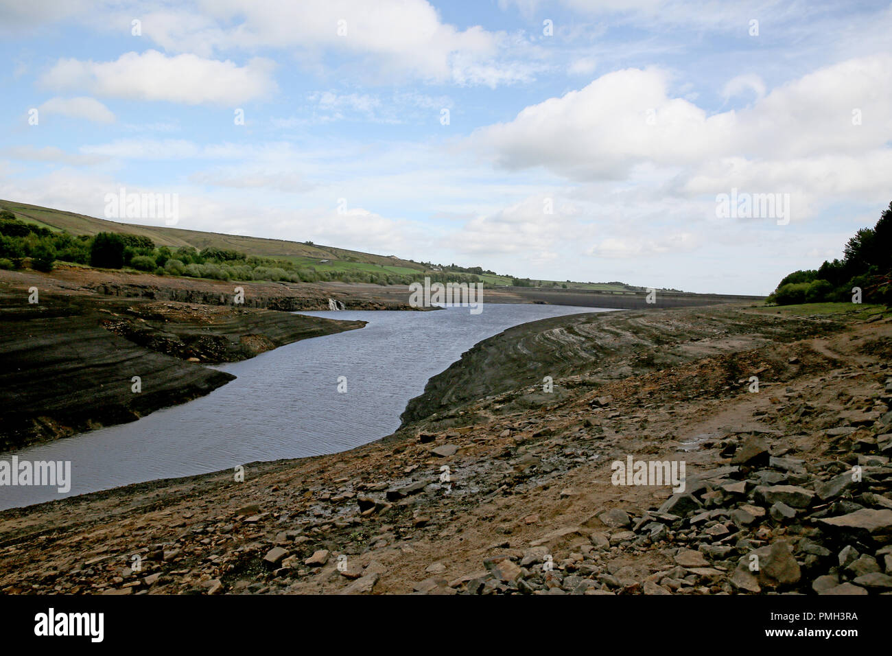 Baitings reservoir ripponden calderdale hi-res stock photography and ...