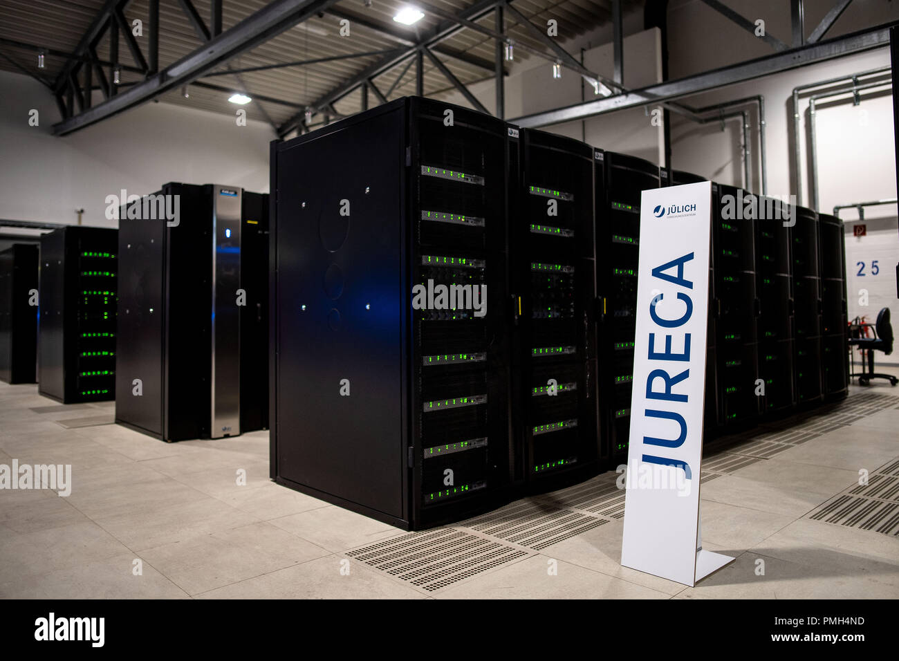 Jülich supercomputing hi-res stock photography and images - Alamy