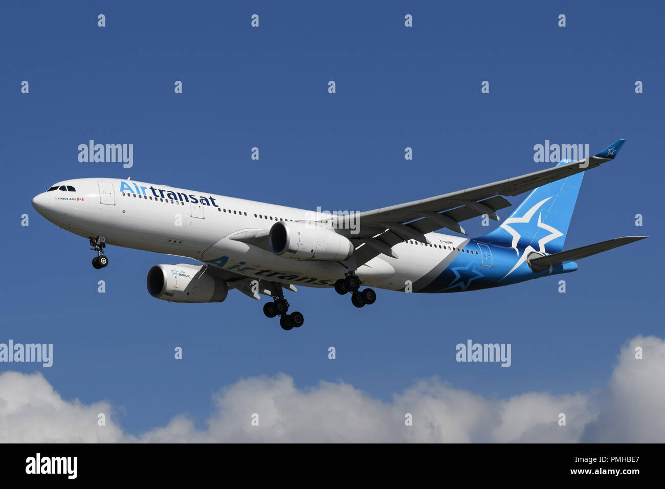 Richmond, British Columbia, Canada. 18th Sep, 2018. An Air Transat ...