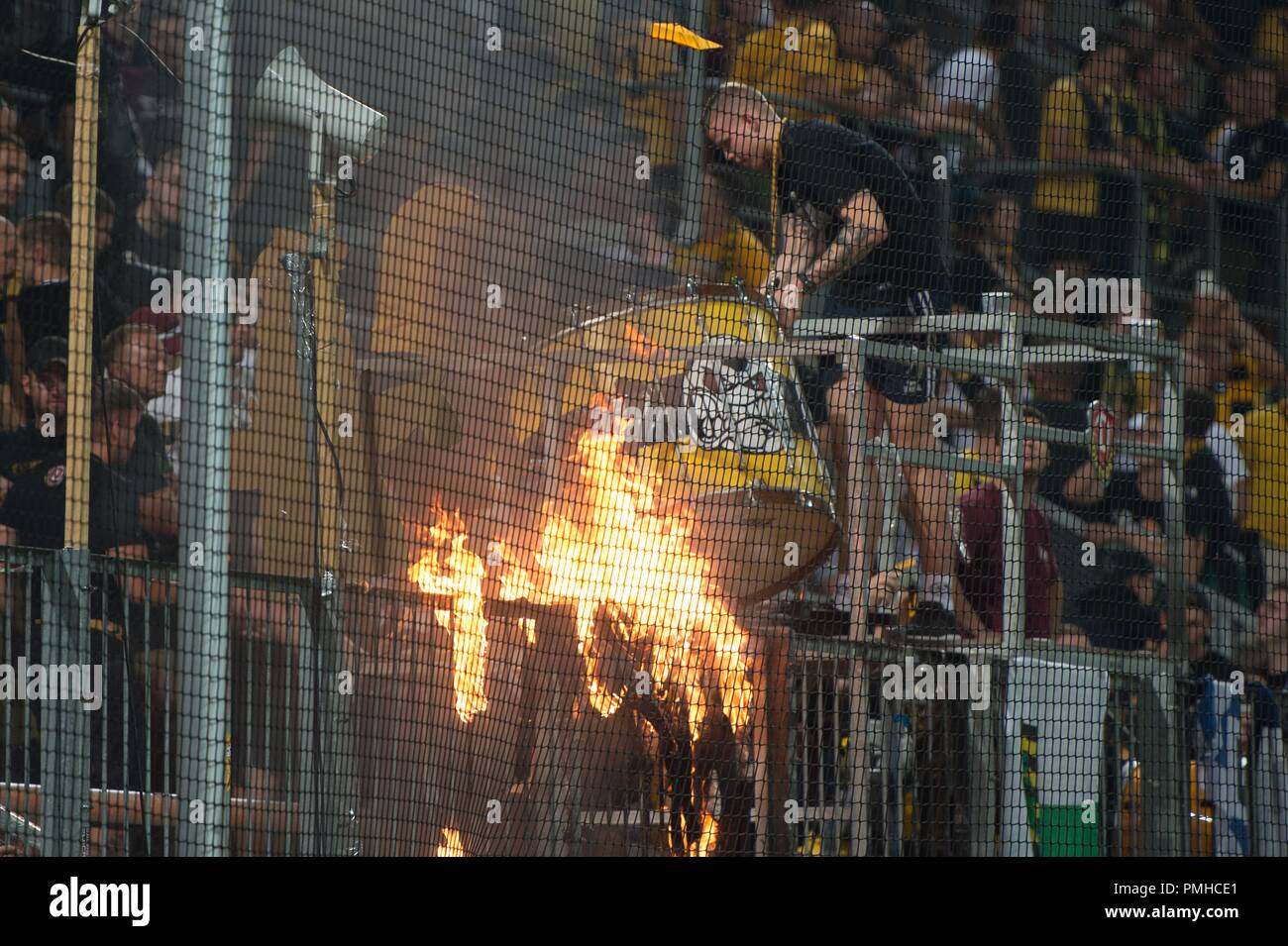 Fankultur hi-res stock photography and images - Alamy