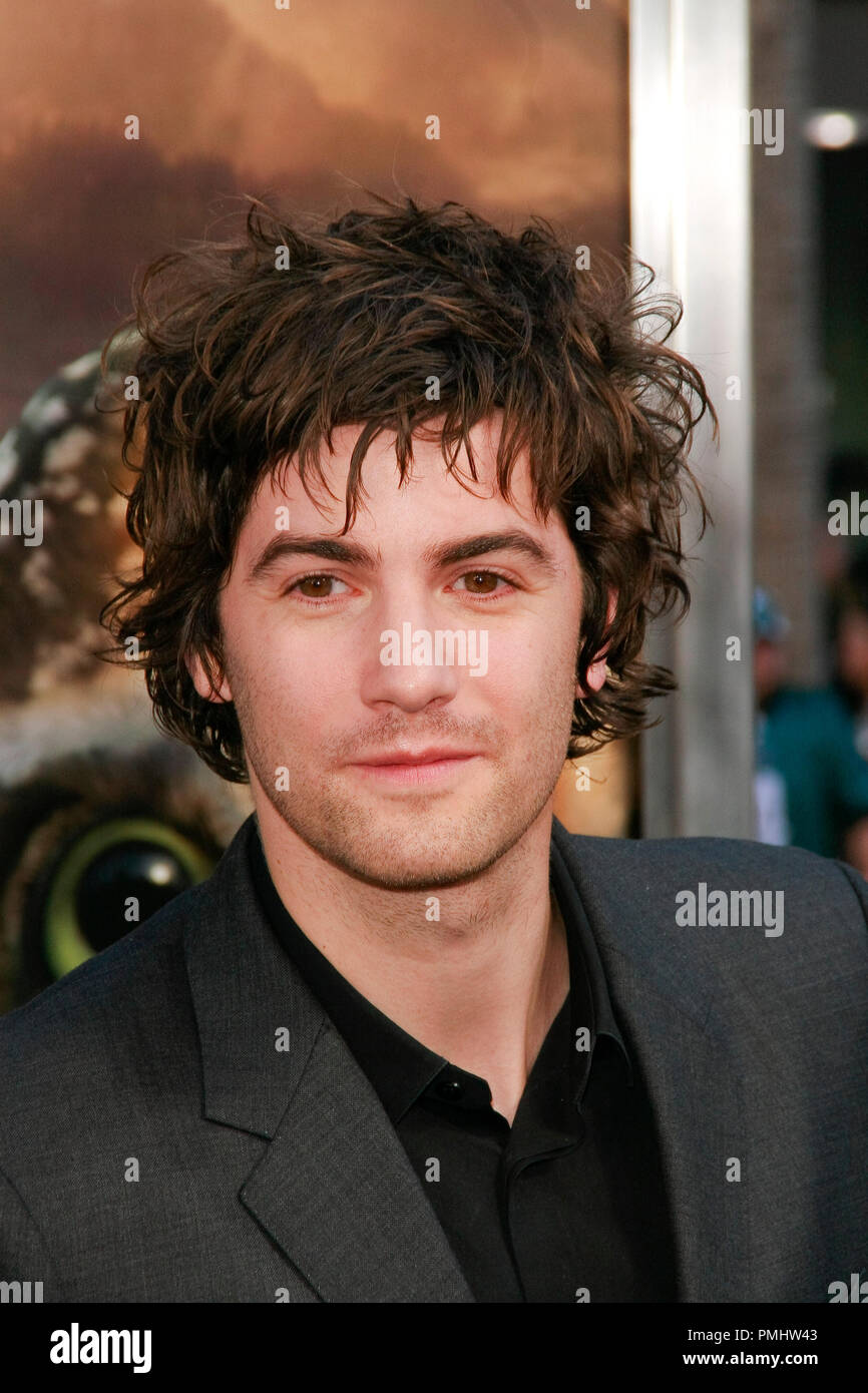 Jim Sturgess at the premiere of "Legend of the Guardians: The Owls of ...