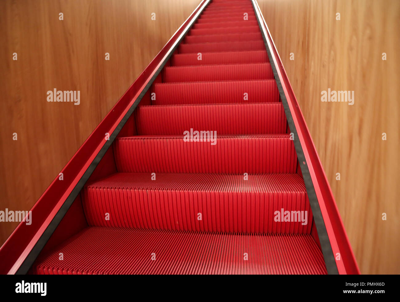Sliding scale hi-res stock photography and images - Alamy