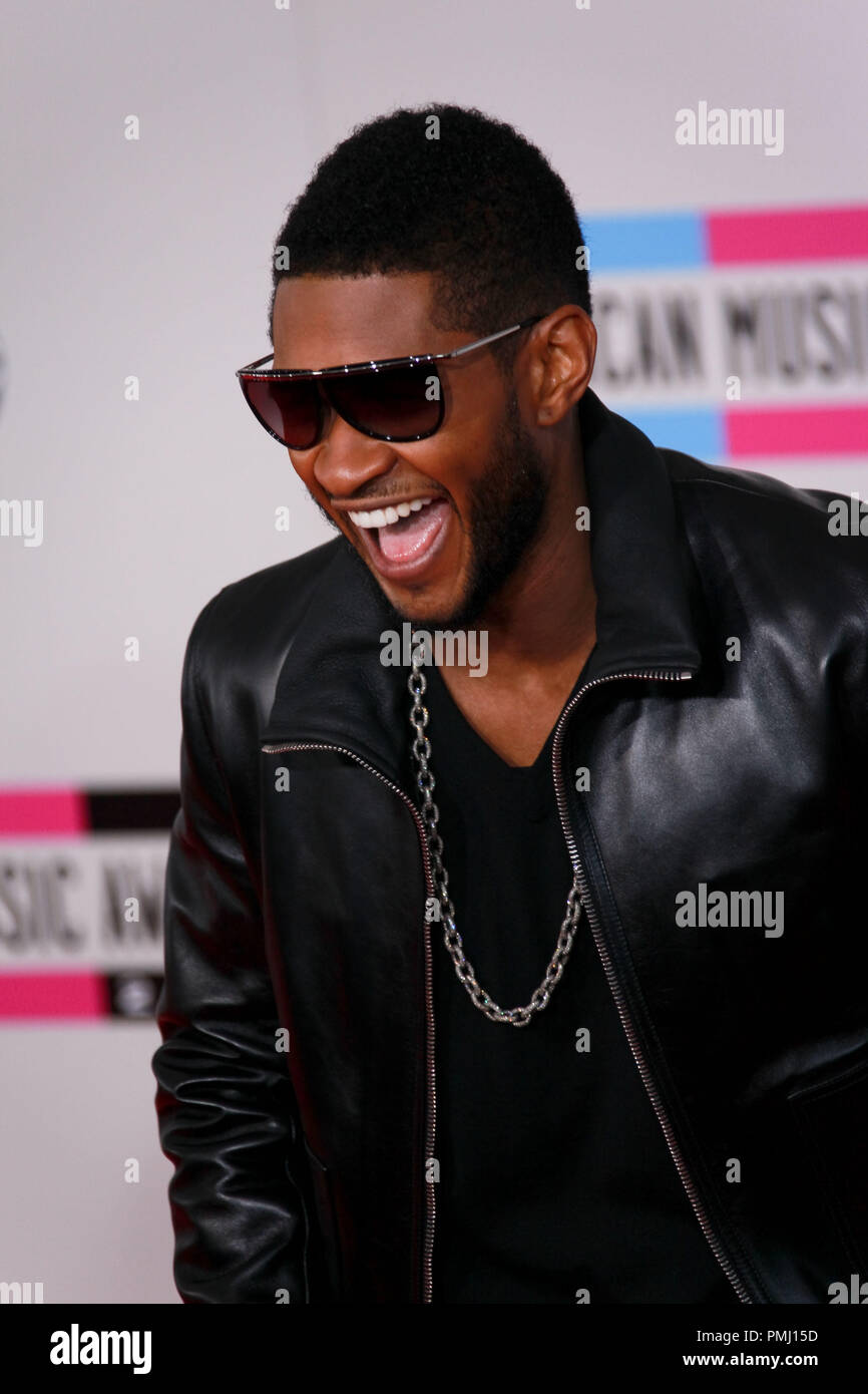 Usher at the arrivals of THE 2010 AMERICAN MUSIC AWARDS held at the ...