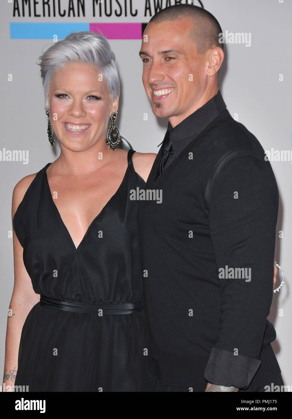 Pink and Cary Hart at the 2010 American Music Awards - Arrivals held at ...