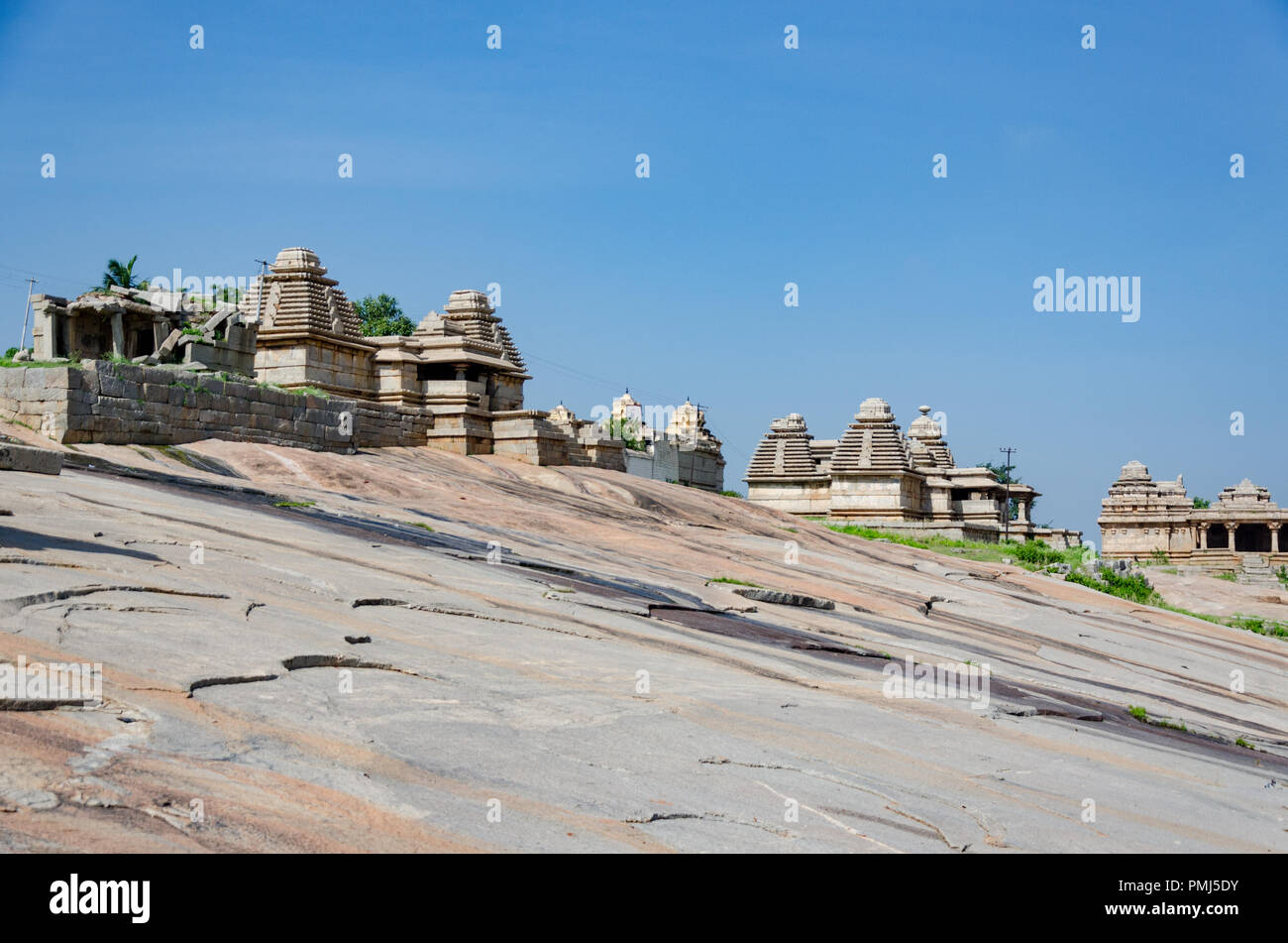 Hemakuta hill temples at Hampi, Karnataka, India Stock Photo - Alamy