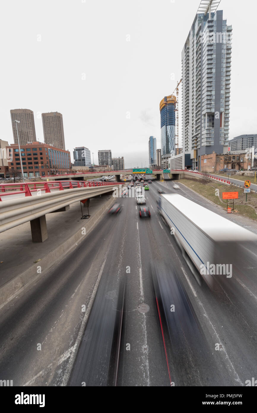 Freeway overhead hi-res stock photography and images - Alamy