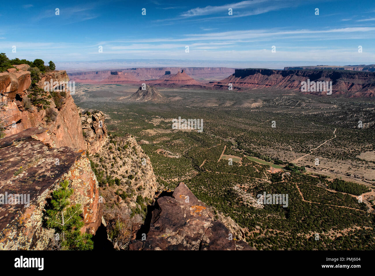 The view into Castle Valley from the Porcupine Rim Trail, located near ...