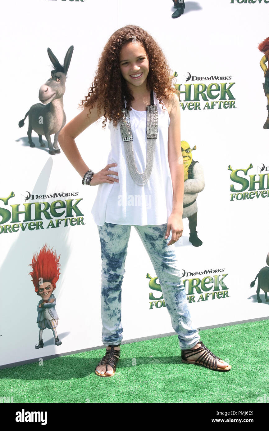 Madison Pettis at the Los Angeles Premiere of "Shrek Forever After ...