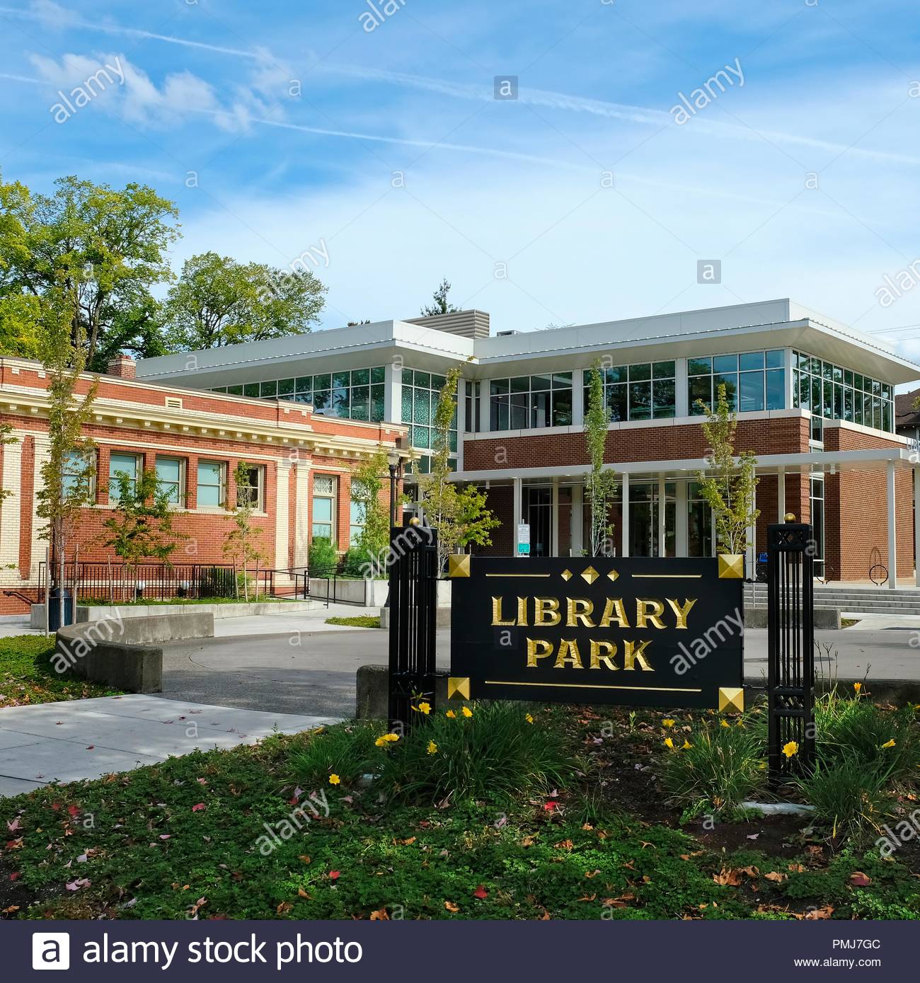 Public Library Sign Stock Photos & Public Library Sign Stock Images - Alamy