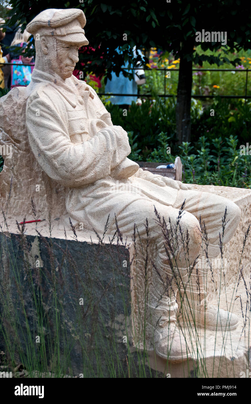Around the UK - TOMMY A British Soldier - WW1 Remembrance on Armistice ...