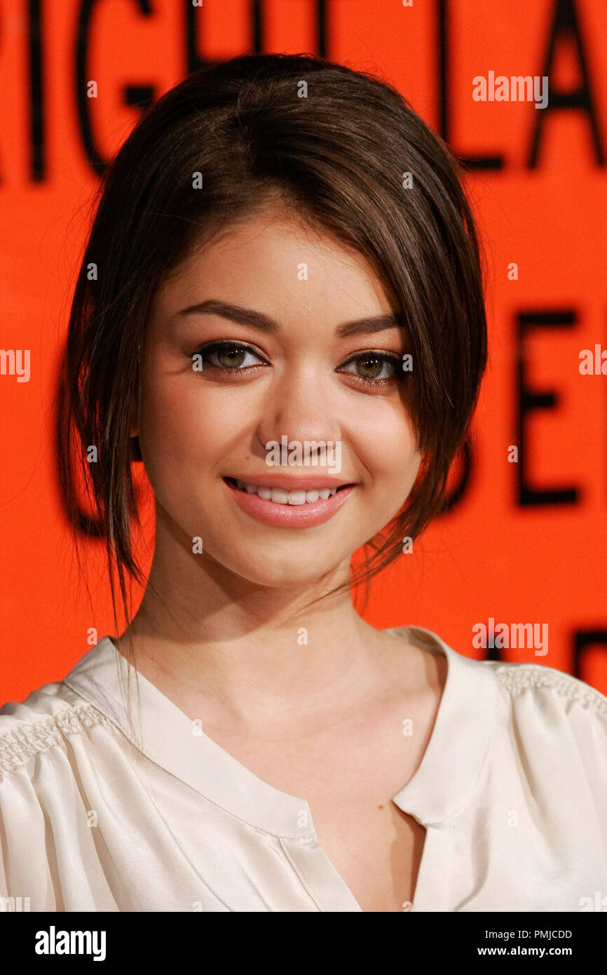 Sarah Hyland at the Premiere of Warner Brothers Pictures' "Due Date ...