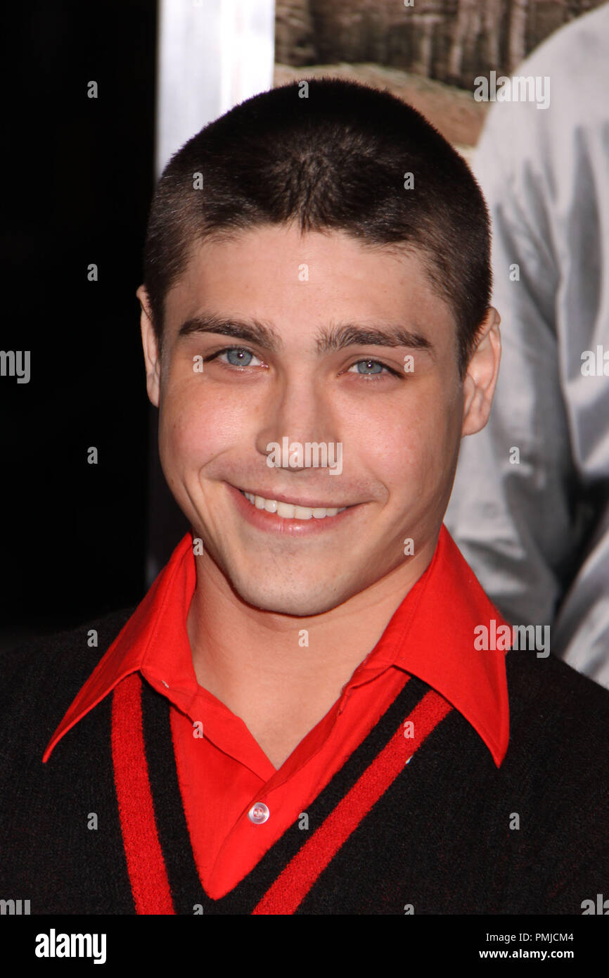 Logan Huffman 10/28/10 "Due Date" Premiere @ Grauman's Chinese Theatre ...