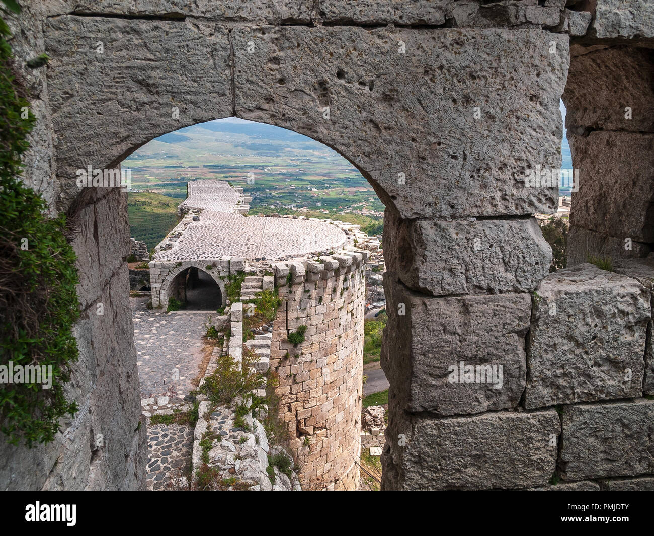 Krak des Chevaliers, formerly Crac de l'Ospital is a Crusader castle in ...