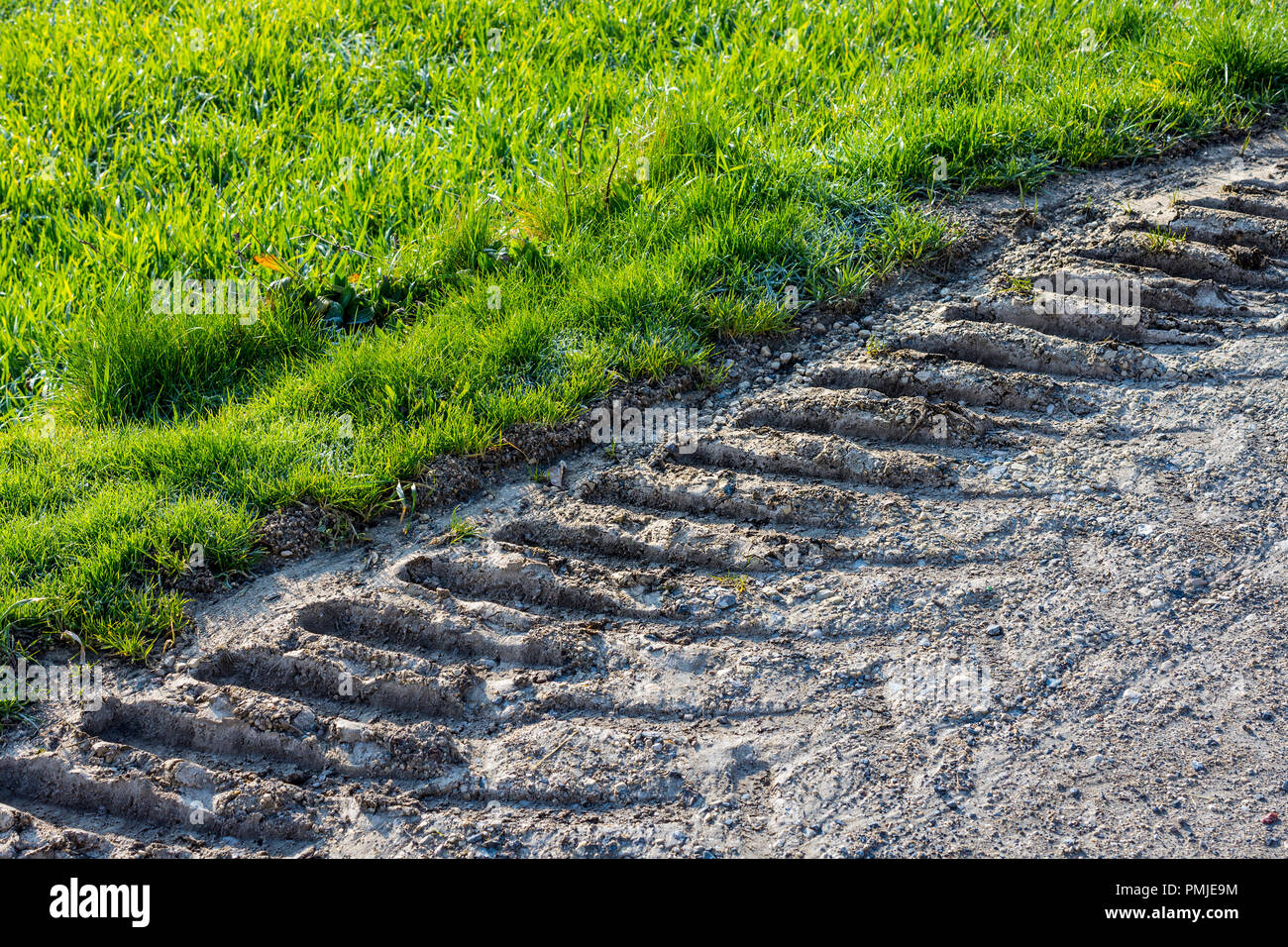 Mud ruts hi-res stock photography and images - Alamy