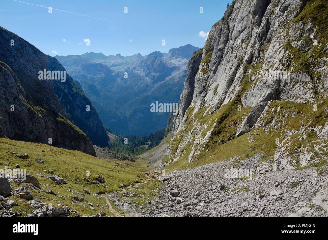 Alpen mountain hi-res stock photography and images - Alamy
