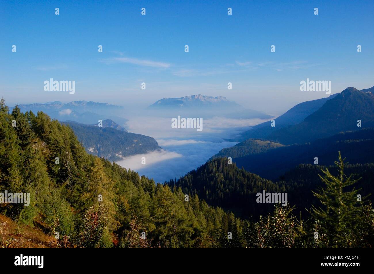 Alpen mountain hi-res stock photography and images - Alamy