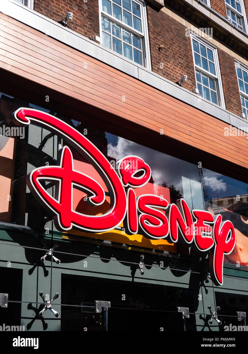 Disney store hi-res stock photography and images - Alamy