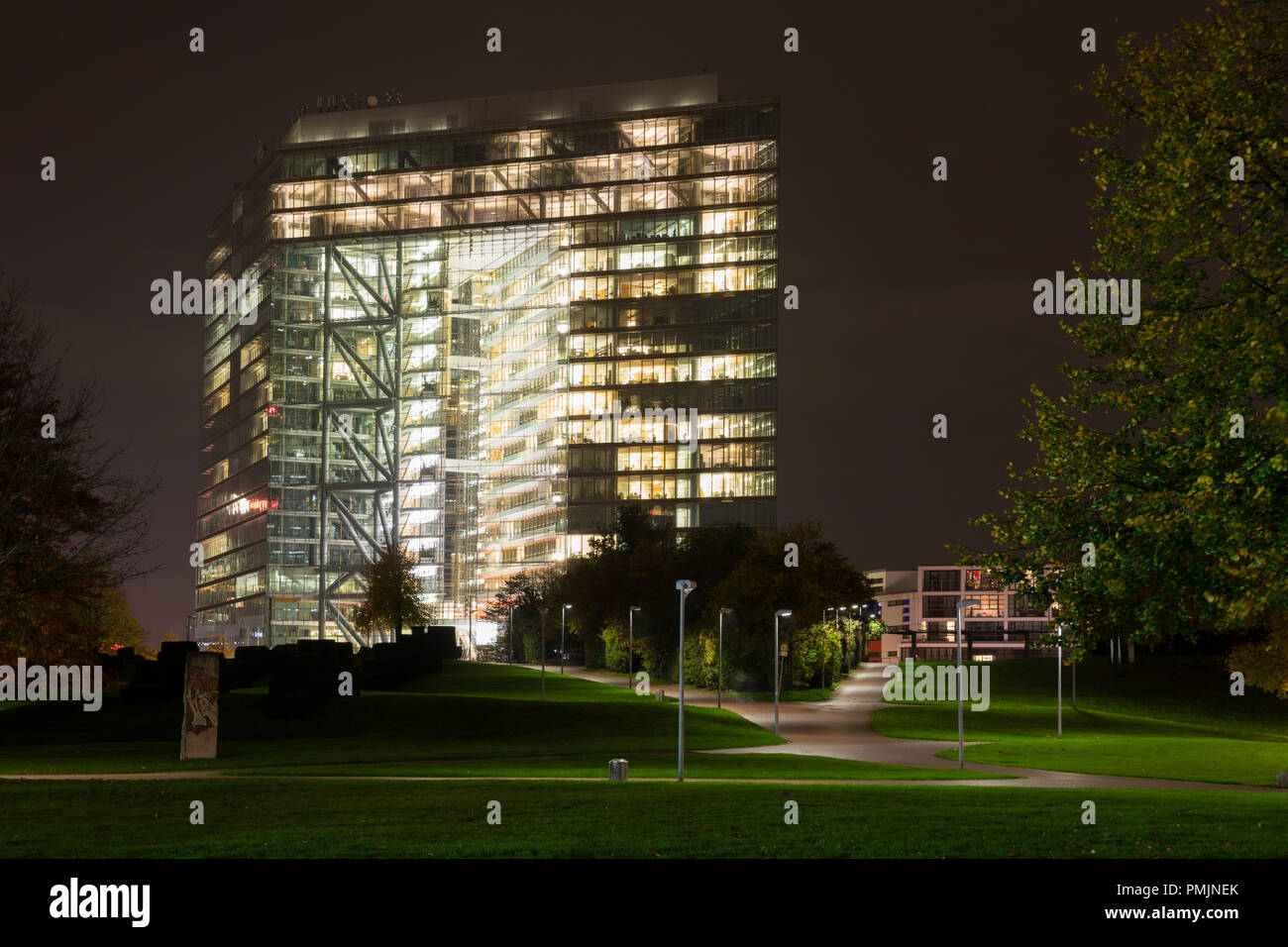 Modern city gate hi-res stock photography and images - Alamy